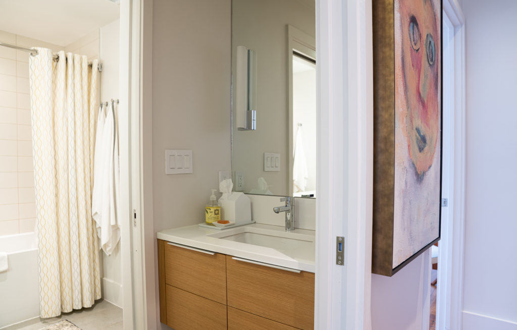 Residence 202 - The Sinclair